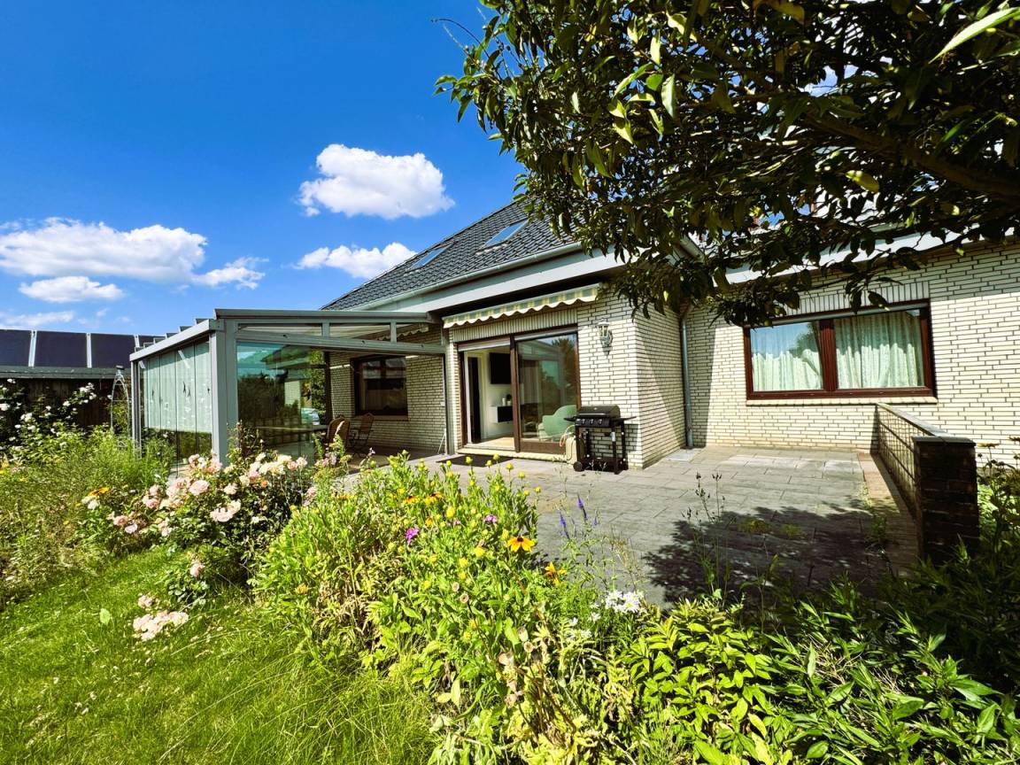 150 M² Apartamento ∙ 5 Habitaciones ∙ 8 Huéspedes - Bargteheide