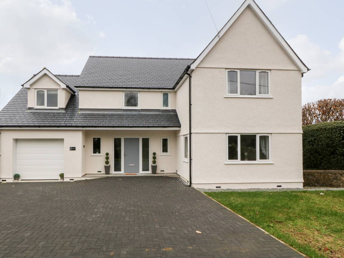 Cottage ∙ 4 Bedrooms ∙ 8 Guests - Anglesey
