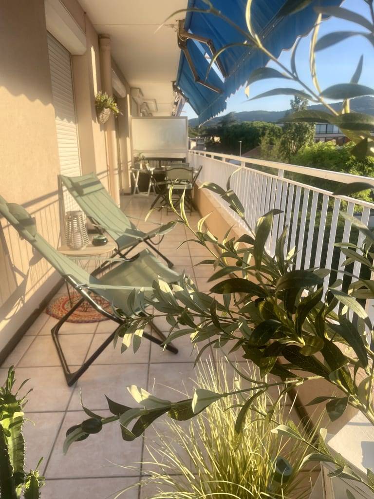 71 M² Apartment ∙ 2 Bedrooms ∙ 4 Guests - Sanary-sur-Mer