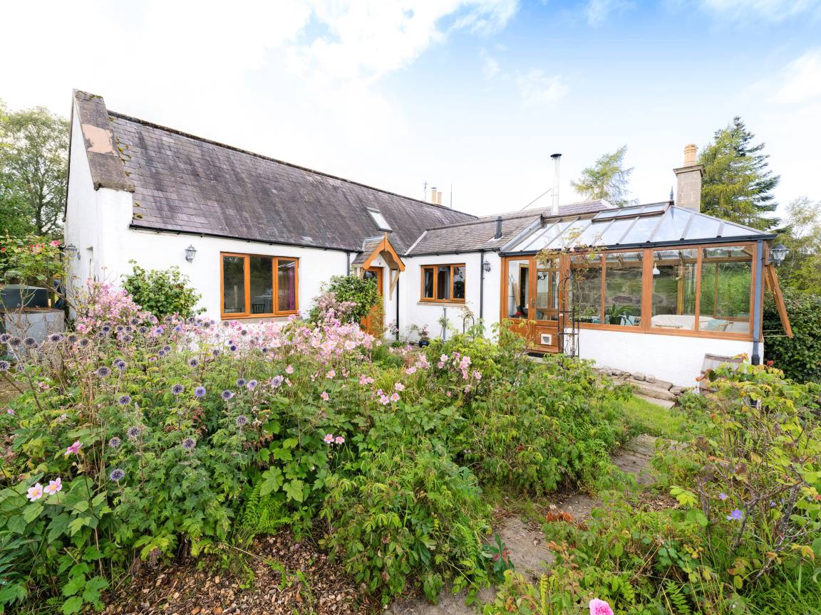 Landhaus ∙ 2 Schlafzimmer ∙ 4 Gäste - Forres