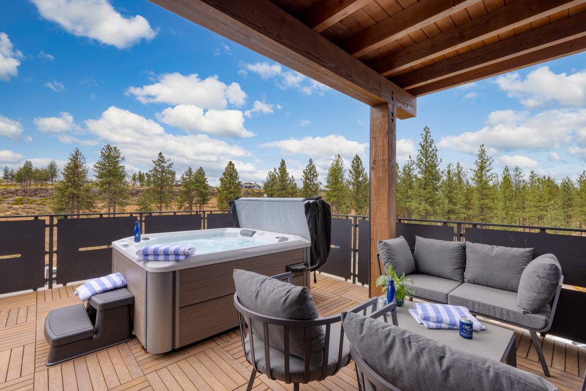 88 M² House ∙ 2 Bedrooms ∙ 4 Guests - Bend, OR