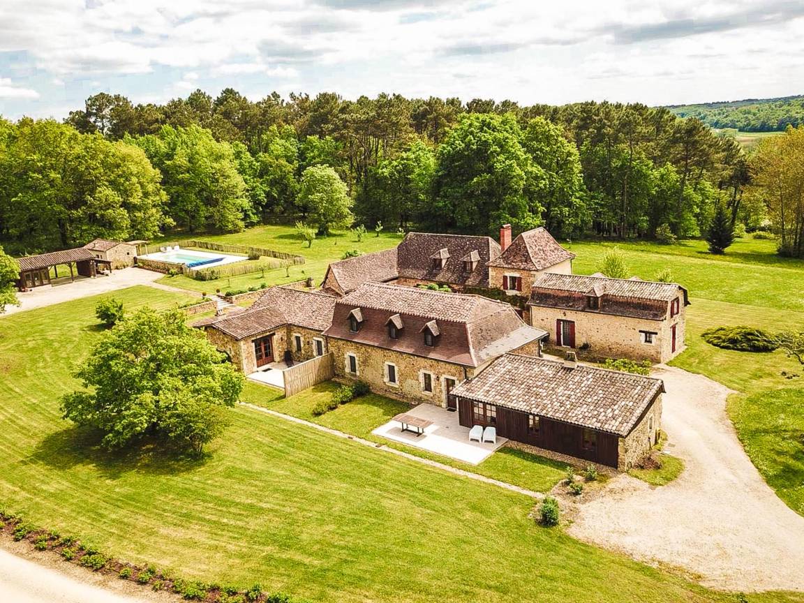 350 M² House ∙ 12 Bedrooms ∙ 24 Guests - Dordogne