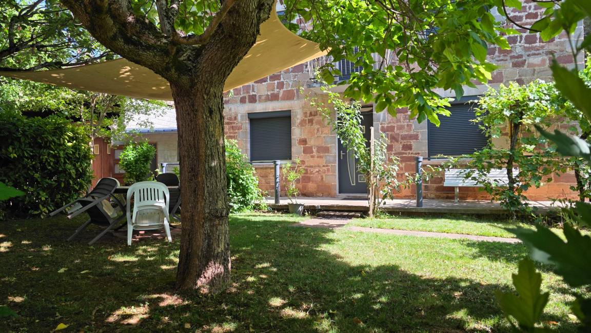 150 M² Cottage ∙ 3 Bedrooms ∙ 6 Guests - Aveyron