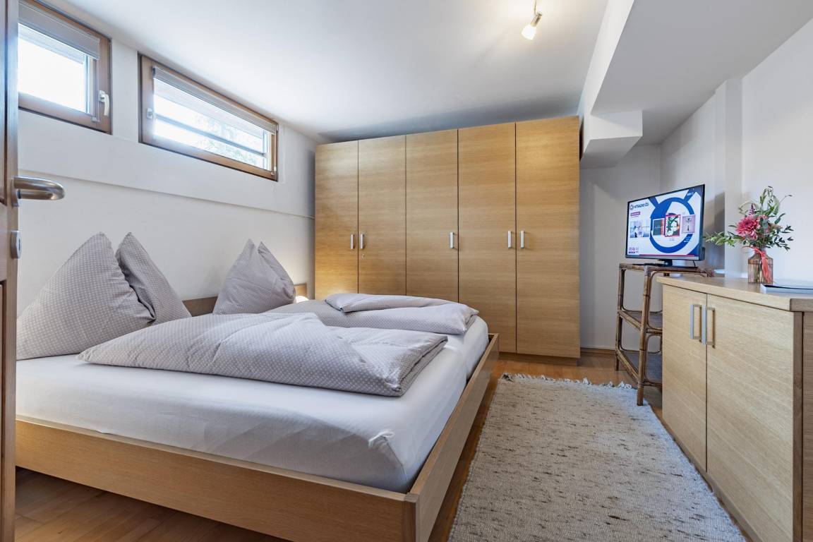 65 M² Ferienwohnung ∙ 1 Schlafzimmer ∙ 4 Gäste - Maishofen
