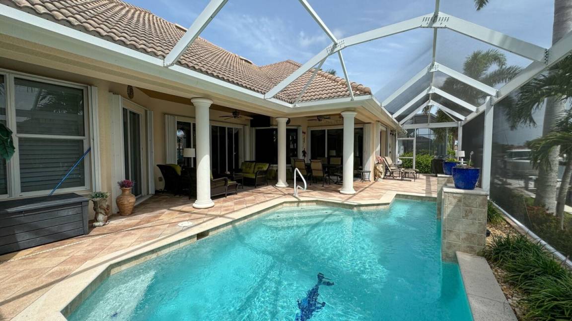 216 M² House ∙ 3 Bedrooms ∙ 8 Guests - Marco Island, FL