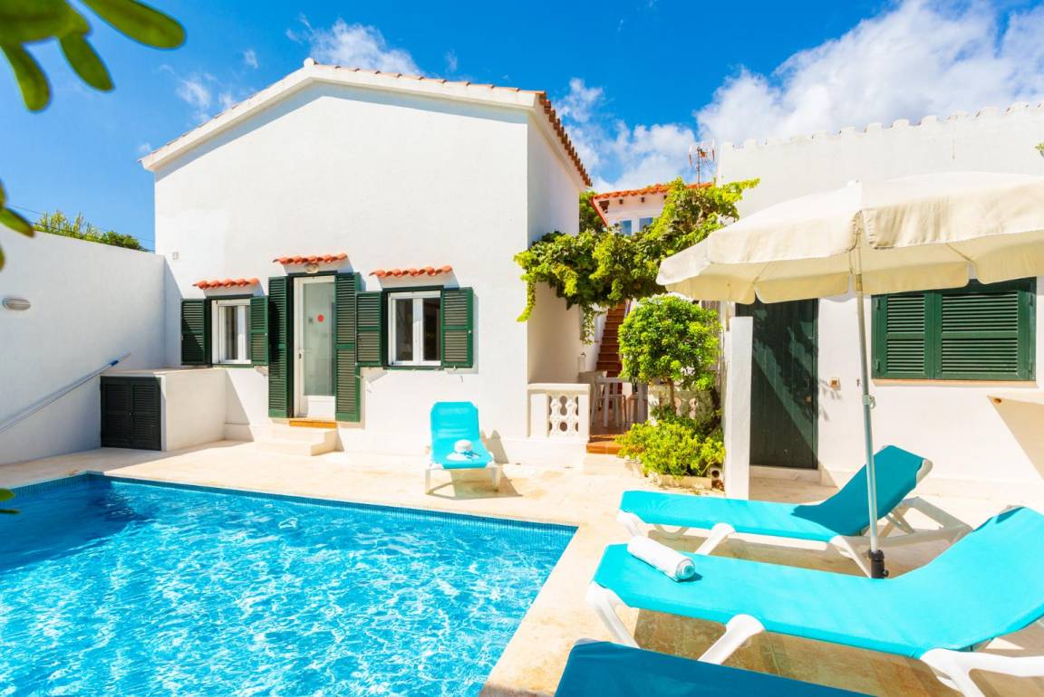 180 M² Villa ∙ 3 Bedrooms ∙ 4 Guests - Minorca