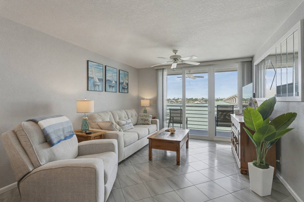 107 M² Condo ∙ 2 Bedrooms ∙ 6 Guests - St. Petersburg, FL