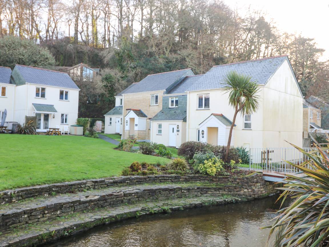 Cottage ∙ 2 Bedrooms ∙ 4 Guests - St Mawes