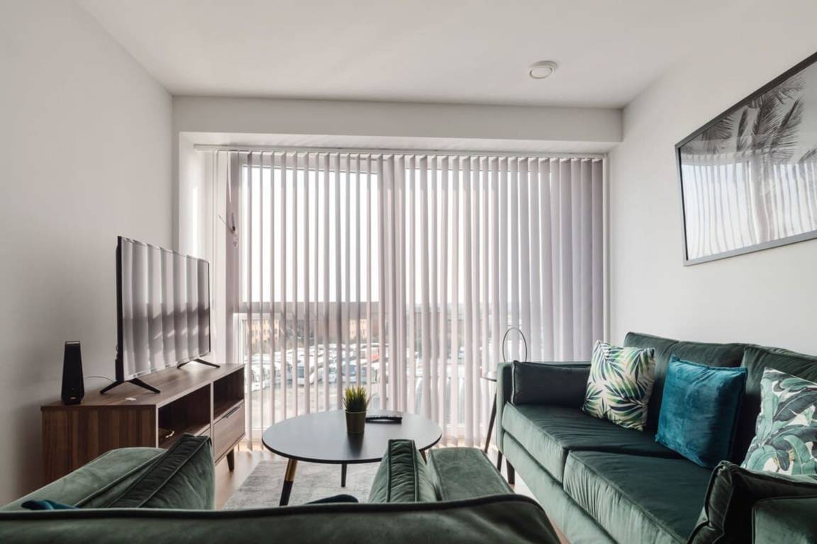Apartment ∙ 2 Bedrooms ∙ 4 Guests - Colton - Leeds