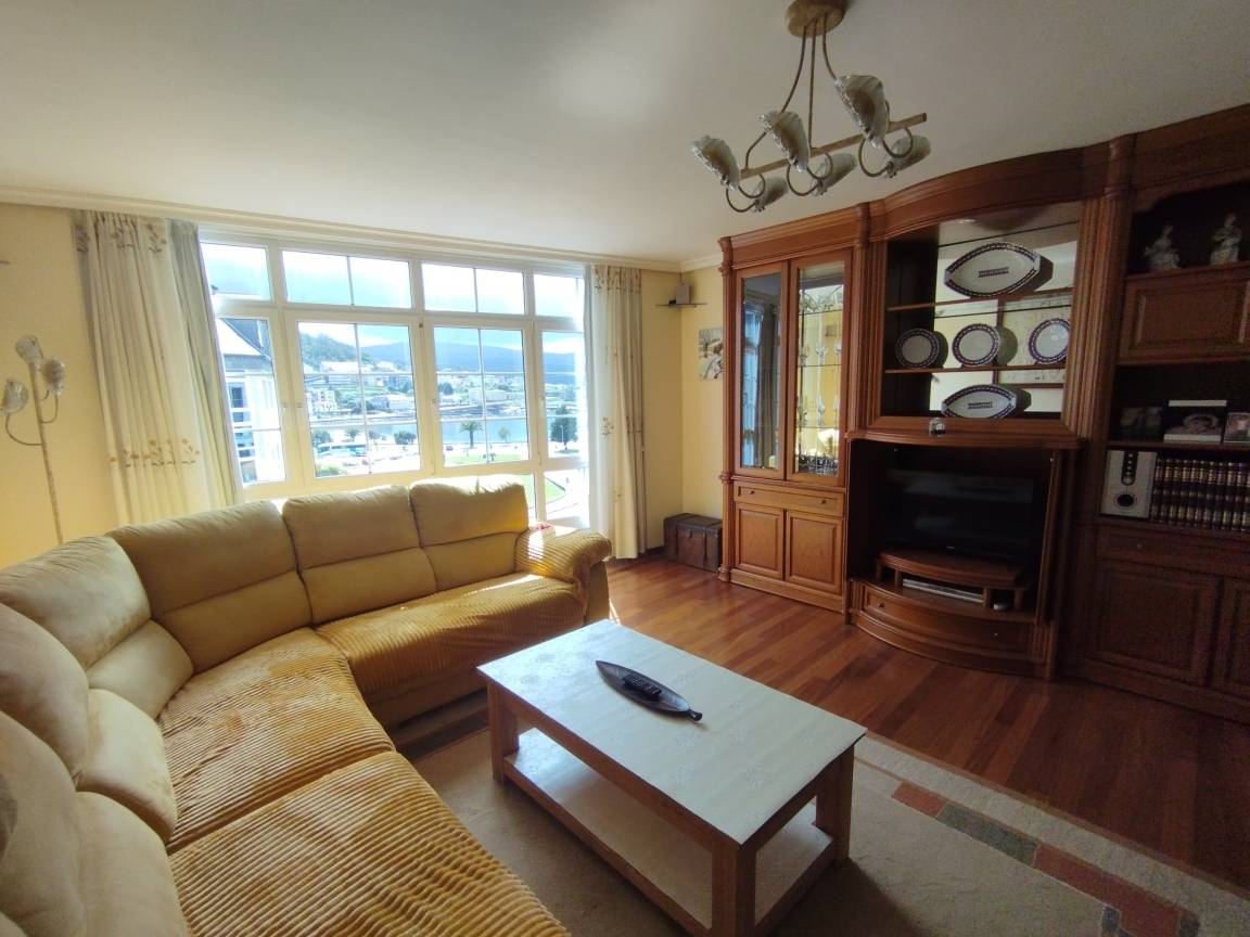 115 M² Apartamento ∙ 3 Habitaciones ∙ 6 Huéspedes - Corcubión