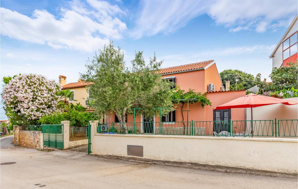 77 M² Huis ∙ 2 Slaapkamers ∙ 4 Gasten - Premantura