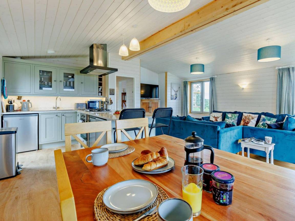 Lodge ∙ 4 Bedrooms ∙ 8 Guests - Bridgnorth