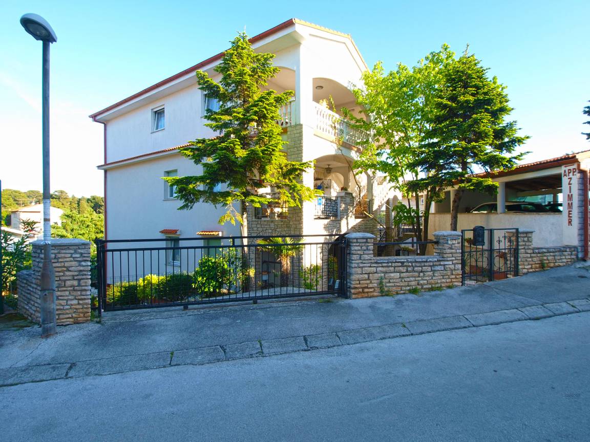 60 M² Apartment ∙ 2 Bedrooms ∙ 5 Guests - Pula