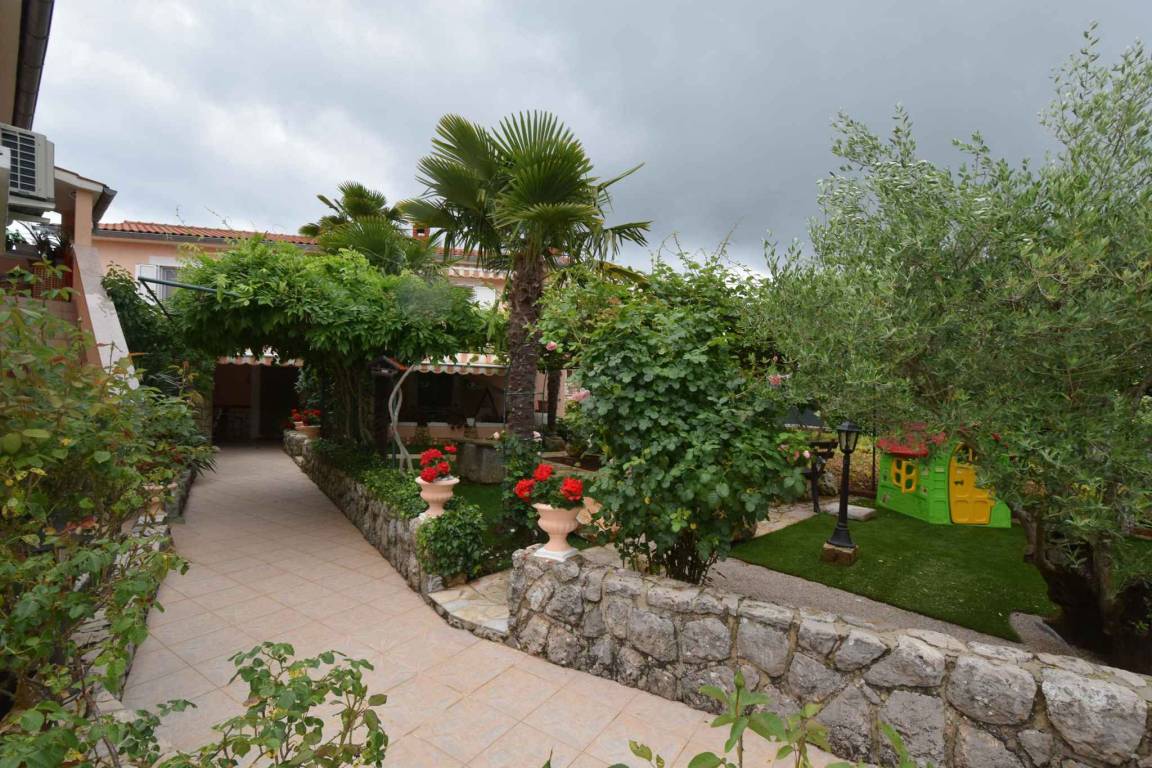 120 M² House ∙ 3 Bedrooms ∙ 6 Guests - Krk