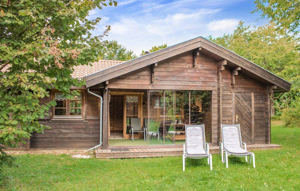 76 M² Talo ∙ 3 Makuuhuonetta ∙ 6 Vierasta - Hayingen