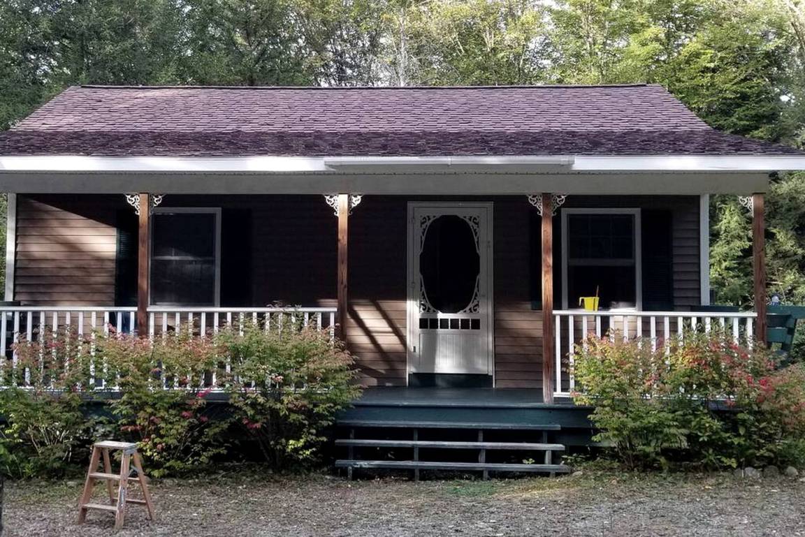House ∙ 2 Bedrooms ∙ 4 Guests - New Hampshire (State)