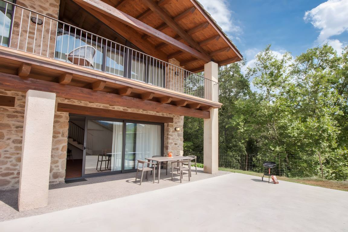 120 M² Ferienhaus ∙ 2 Schlafzimmer ∙ 6 Gäste - Olot