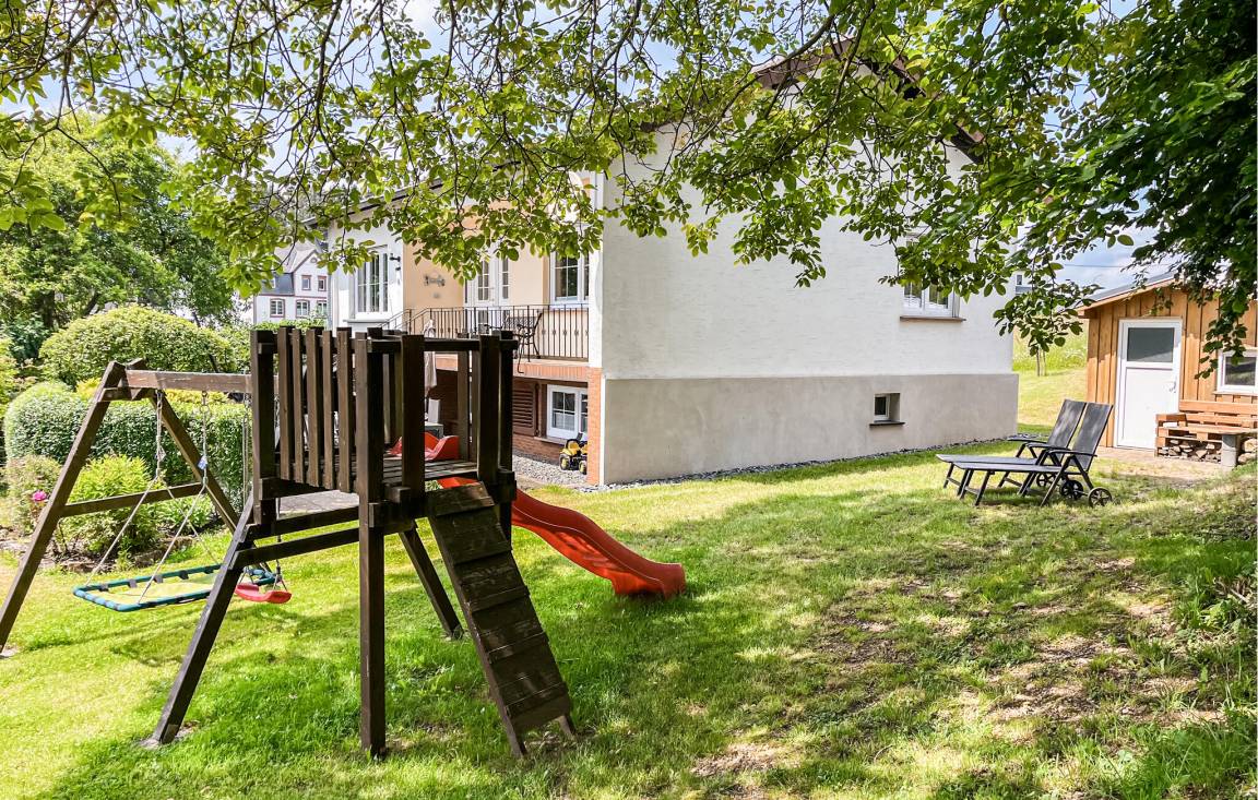 100 M² Ferienhaus ∙ 3 Schlafzimmer ∙ 6 Gäste - Gerolstein