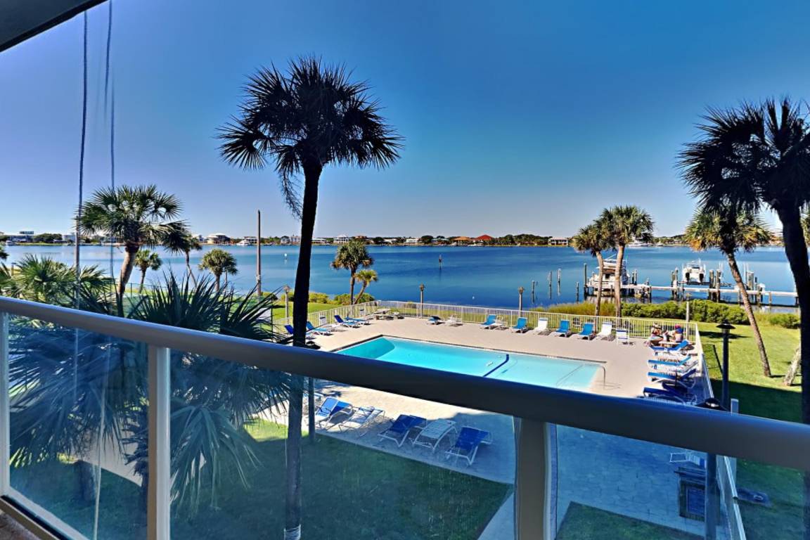 75 M² Condo ∙ 1 Bedroom ∙ 4 Guests - Gulf Breeze, FL