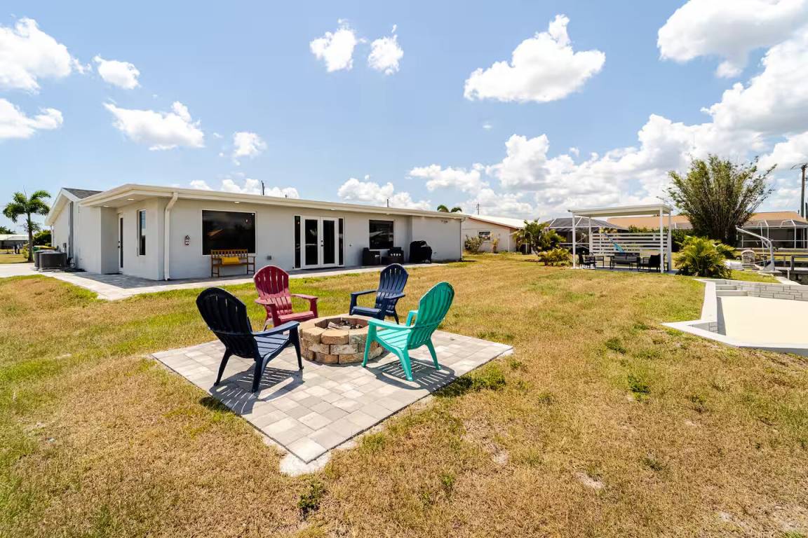 260 M² Talo ∙ 3 Makuuhuonetta ∙ 10 Vierasta - Port Charlotte, FL