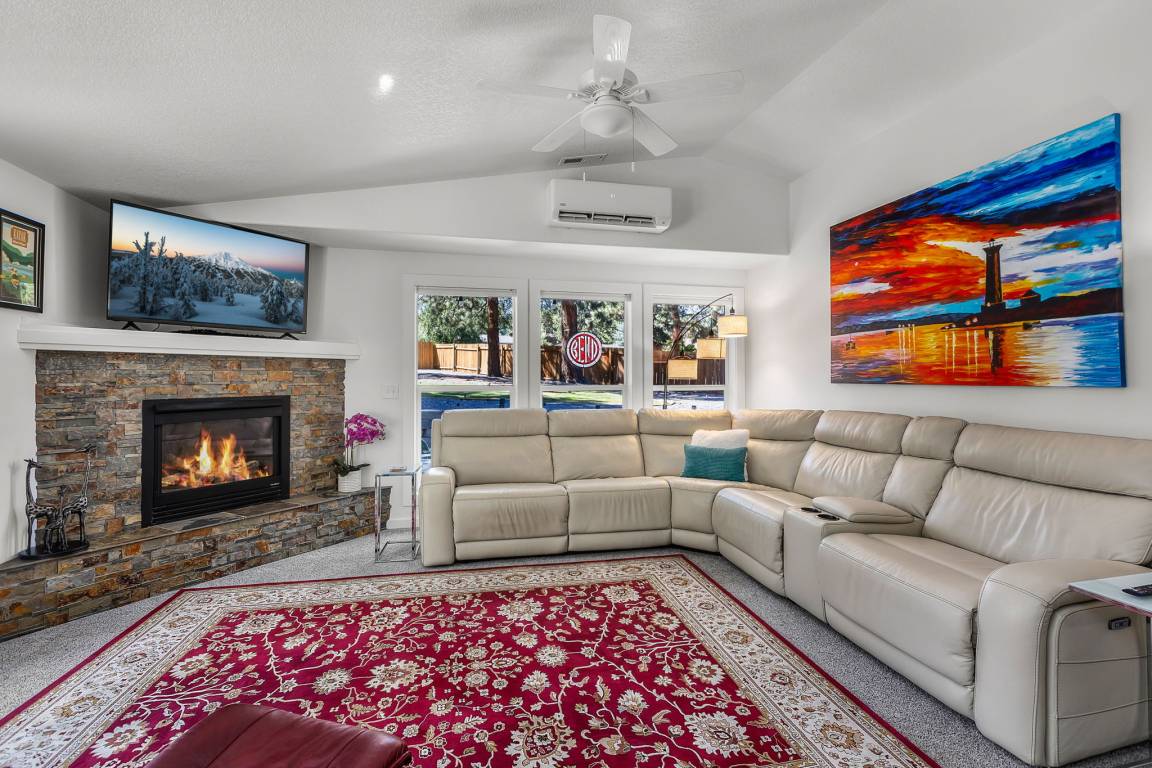 House ∙ 2 Bedrooms ∙ 4 Guests - Bend, OR