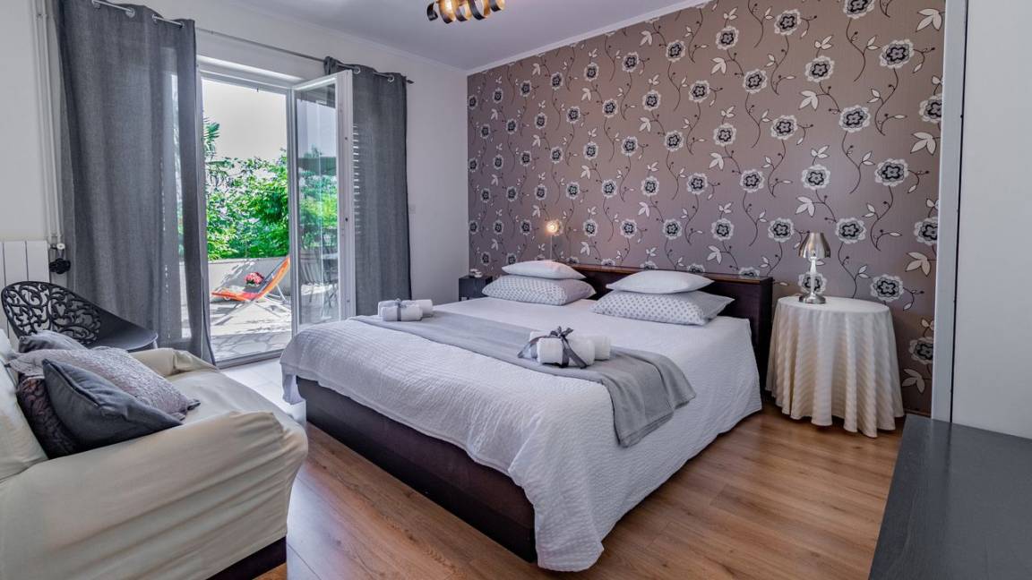 72 M² Apartment ∙ 3 Bedrooms ∙ 5 Guests - Lovran