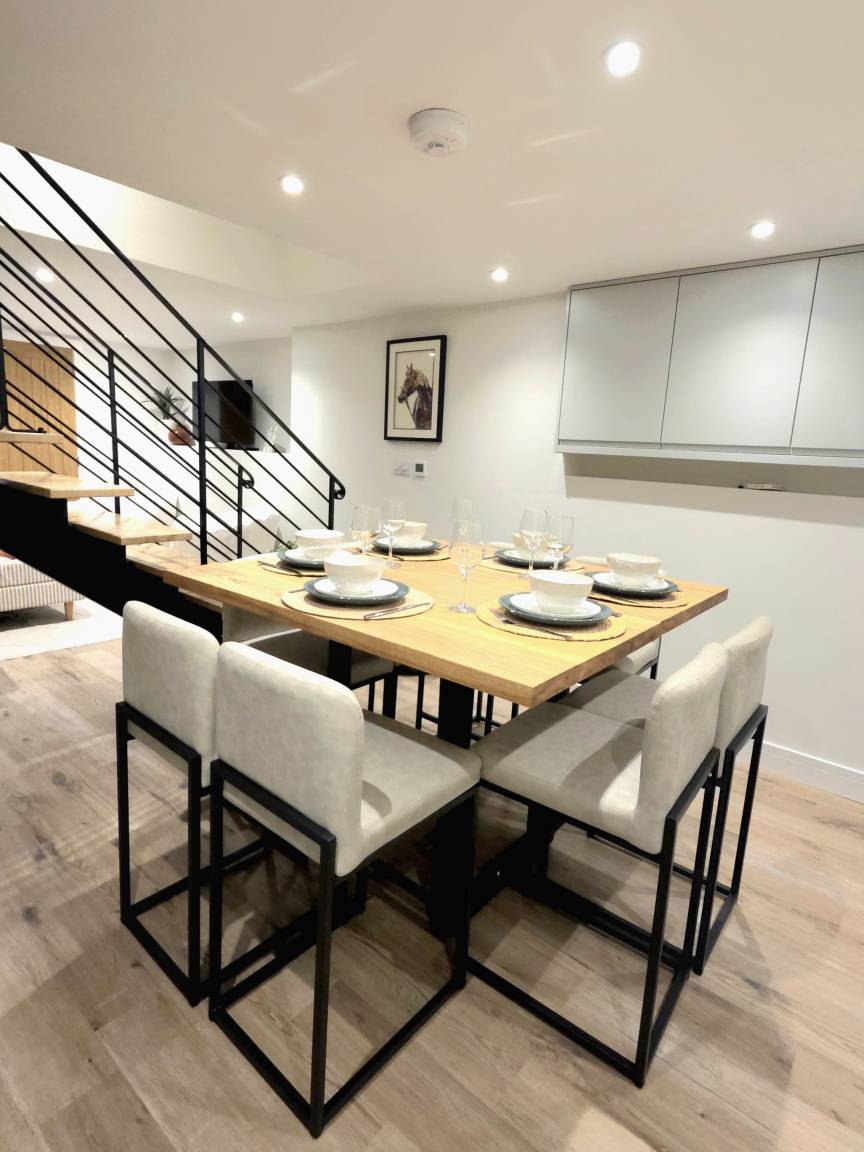 House ∙ 4 Bedrooms ∙ 8 Guests - Tewkesbury