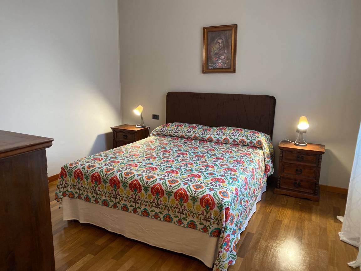 70 M² Ferienwohnung ∙ 1 Schlafzimmer ∙ 4 Gäste - Messina