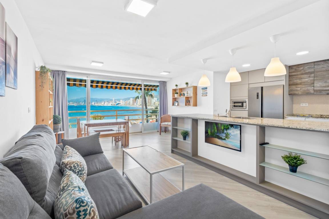 96 M² Apartment ∙ 2 Bedrooms ∙ 6 Guests - Benidorm
