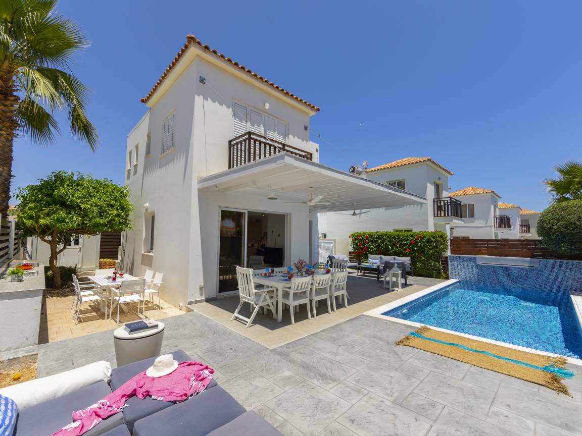 130 M² Villa ∙ 3 Schlafzimmer ∙ 6 Gäste - Protaras