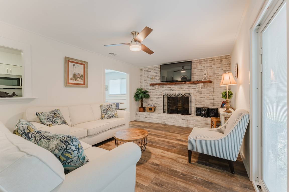 Cottage ∙ 3 Bedrooms ∙ 8 Guests - Jekyll Island, GA