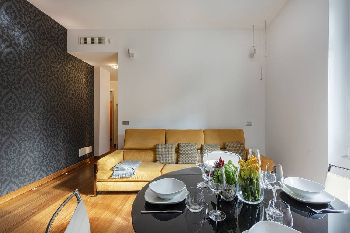 90 M² Apartment ∙ 2 Bedrooms ∙ 4 Guests - Genoa