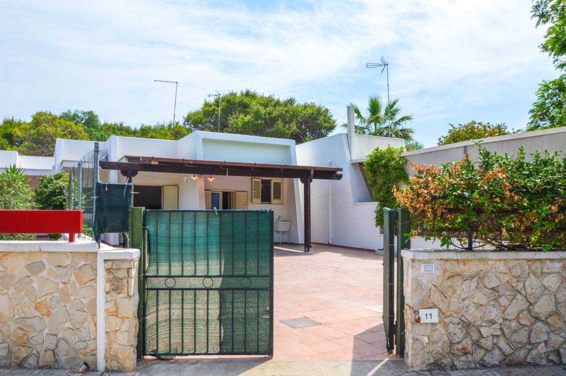 65 M² Ferienhaus ∙ 2 Schlafzimmer ∙ 6 Gäste - Ugento