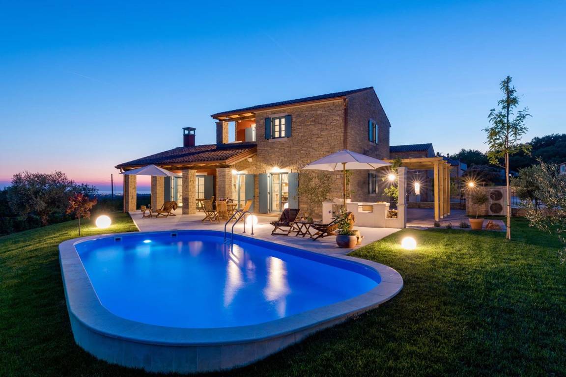 150 M² Villa ∙ 2 Bedrooms ∙ 6 Guests - Izola