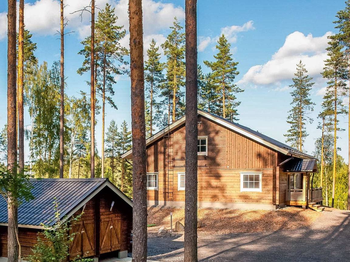 160 M² Talo ∙ 3 Makuuhuonetta ∙ 8 Vierasta - Ristiina