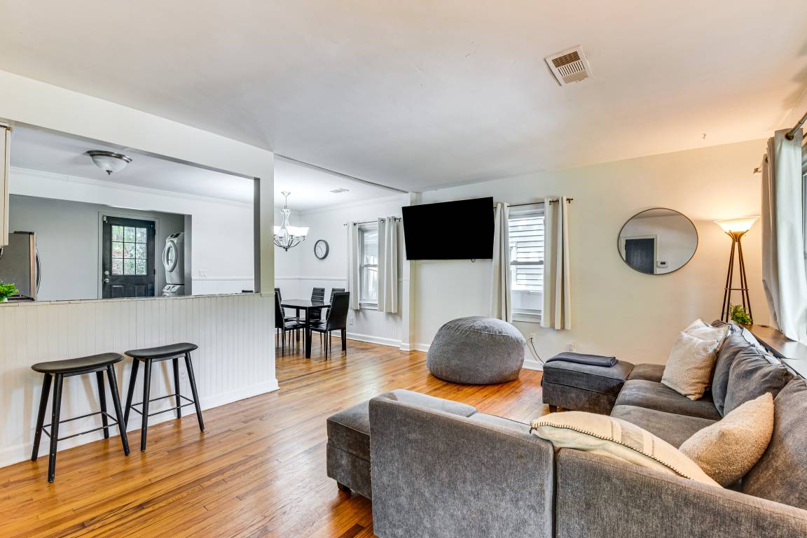 111 M² House ∙ 2 Bedrooms ∙ 6 Guests - Atlanta, GA