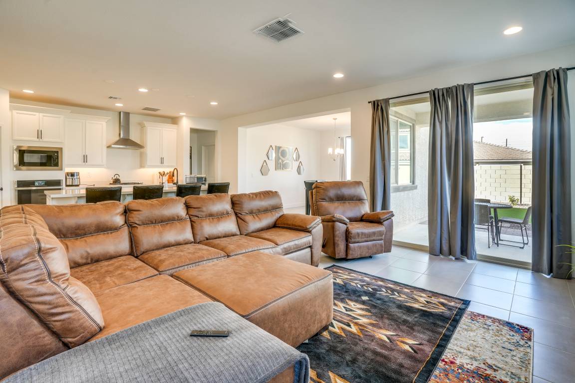 232 M² House ∙ 3 Bedrooms ∙ 8 Guests - Glendale, AZ