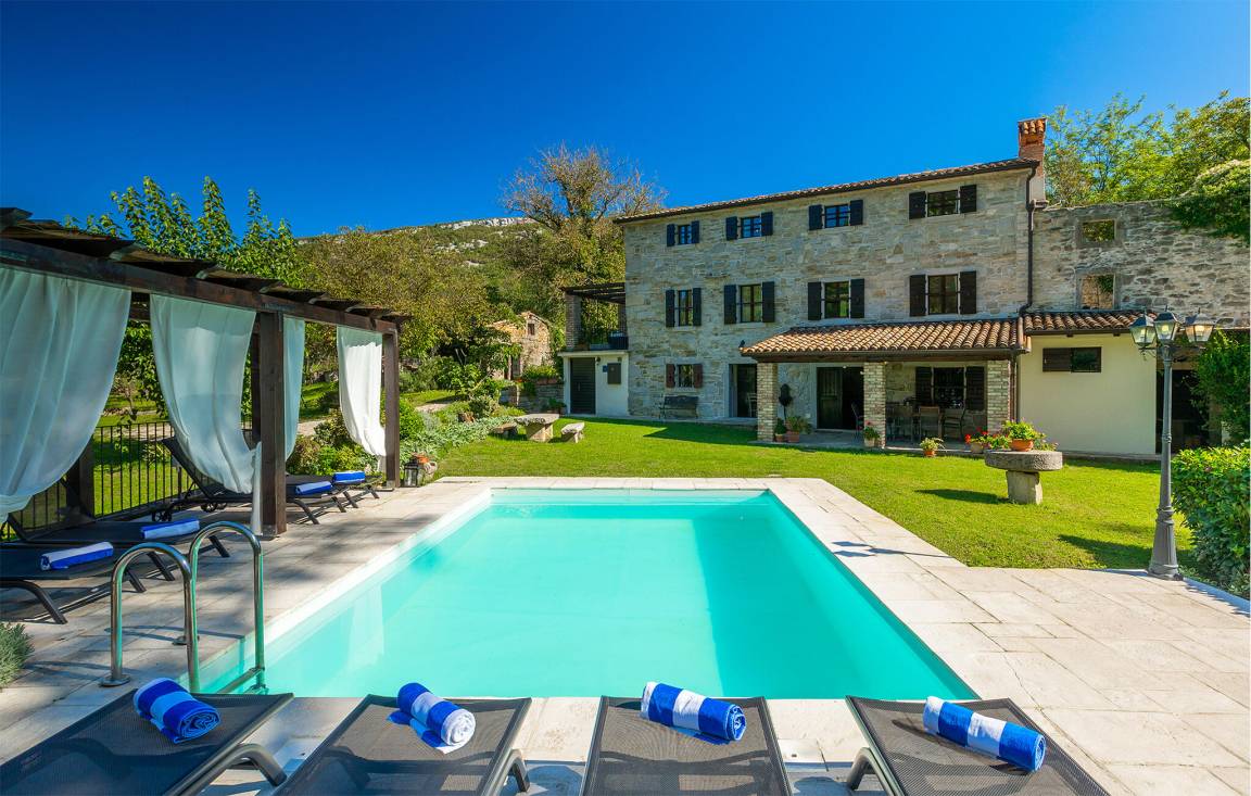 150 M² Ferienhaus ∙ 4 Schlafzimmer ∙ 8 Gäste - Buzet