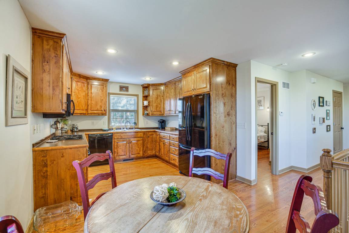 92 M² Cottage ∙ 2 Bedrooms ∙ 4 Guests - Gladstone, MO