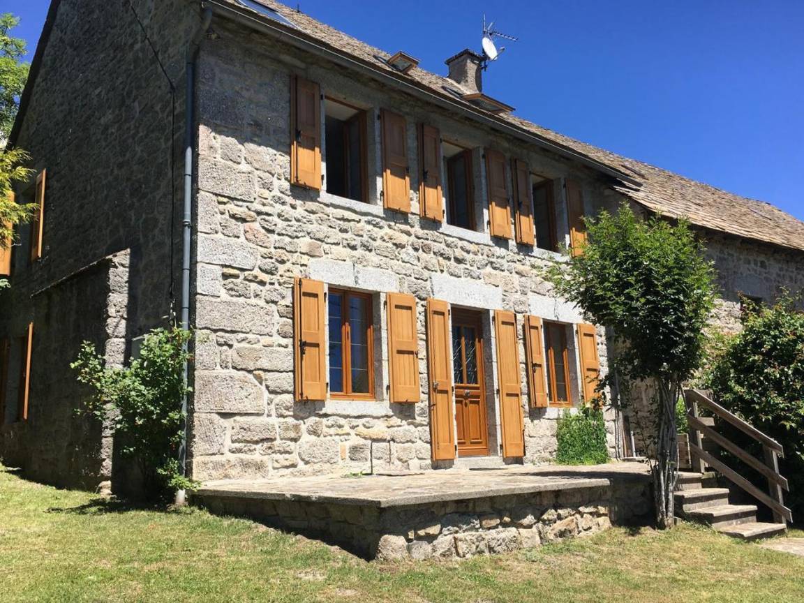 115 M² Gîte ∙ 4 Chambres ∙ 8 Personnes - Lac du Moulinet