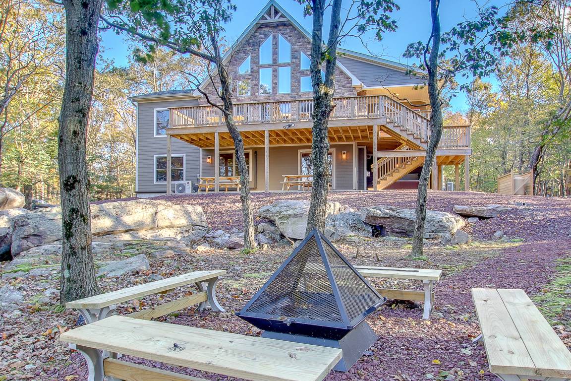 418 M² House ∙ 8 Bedrooms ∙ 26 Guests - Pennsylvania