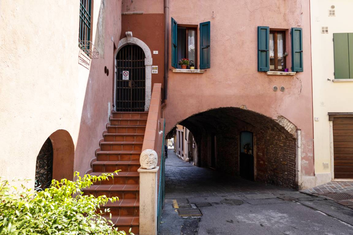 65 M² Appartamento ∙ 1 Camera Da Letto ∙ 4 Ospiti - Desenzano del Garda