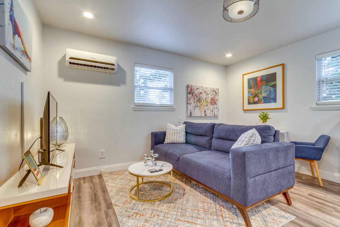 55 M² House ∙ 1 Bedroom ∙ 4 Guests - Pensacola, FL