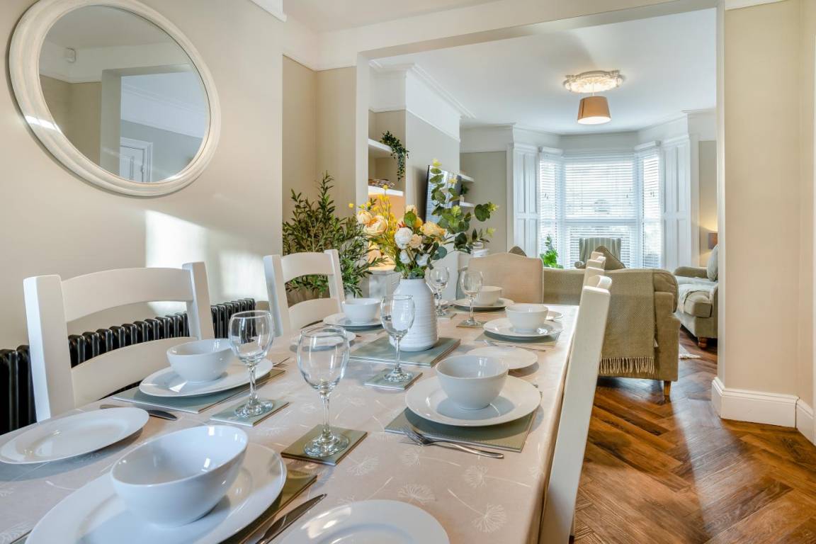 Cottage ∙ 3 Bedrooms ∙ 6 Guests - Swansea