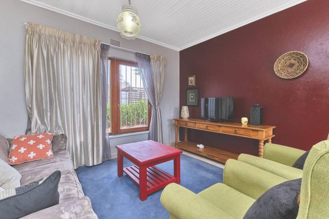 100 M² Apartment ∙ 2 Bedrooms ∙ 1 Guest - Muldersdrift