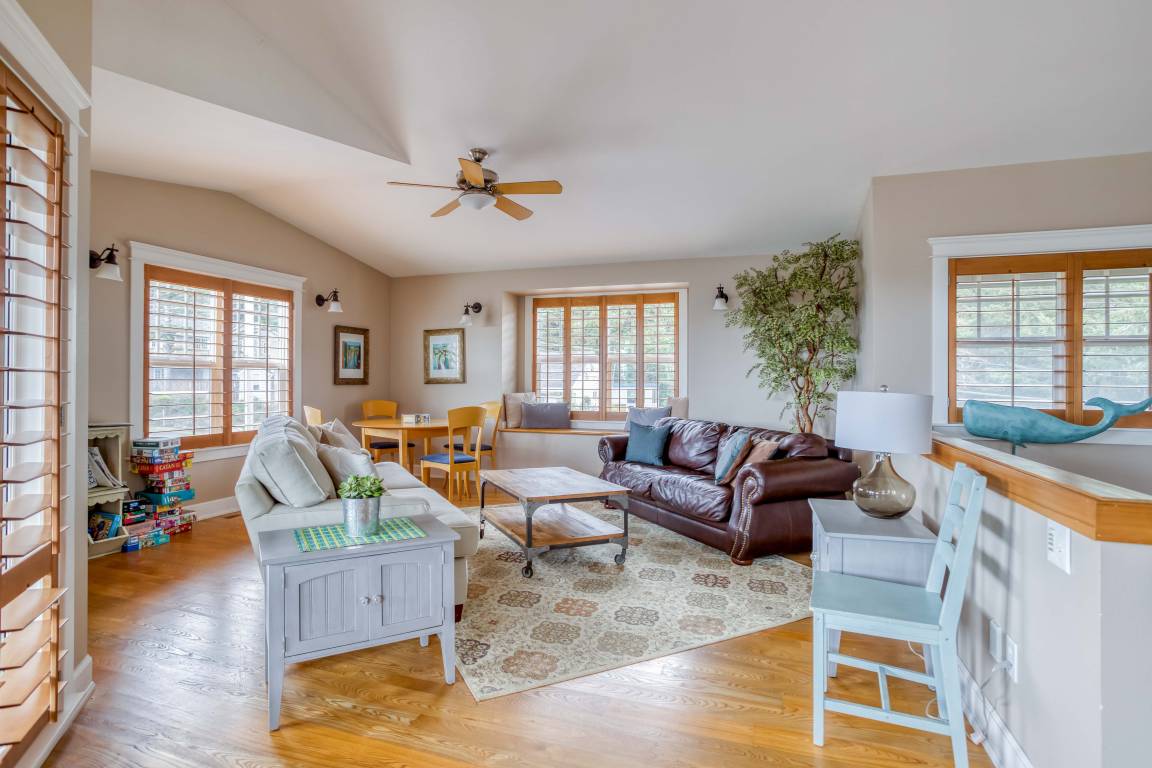 311 M² House ∙ 4 Bedrooms ∙ 10 Guests - Cannon Beach, OR