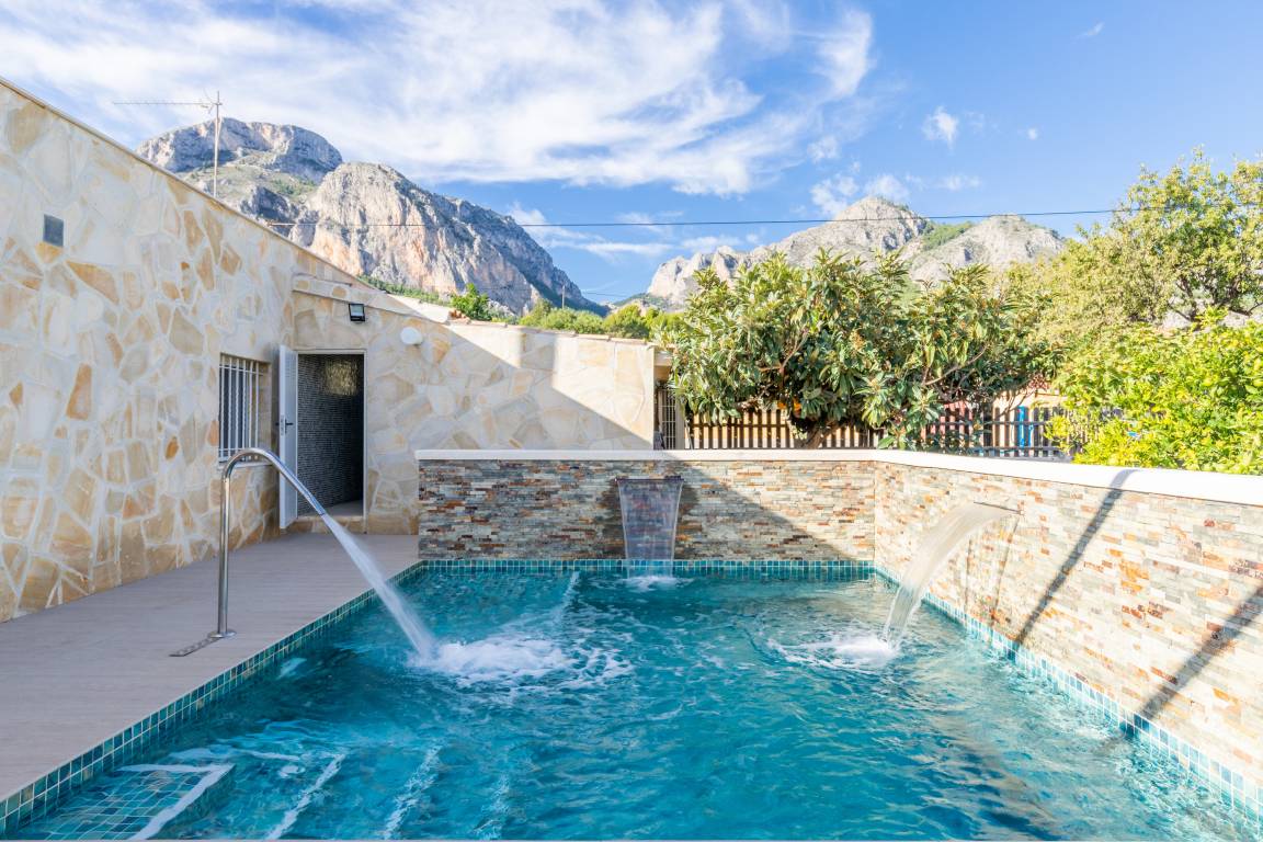 100 M² Villa ∙ 2 Habitaciones ∙ 6 Huéspedes - Guadalest