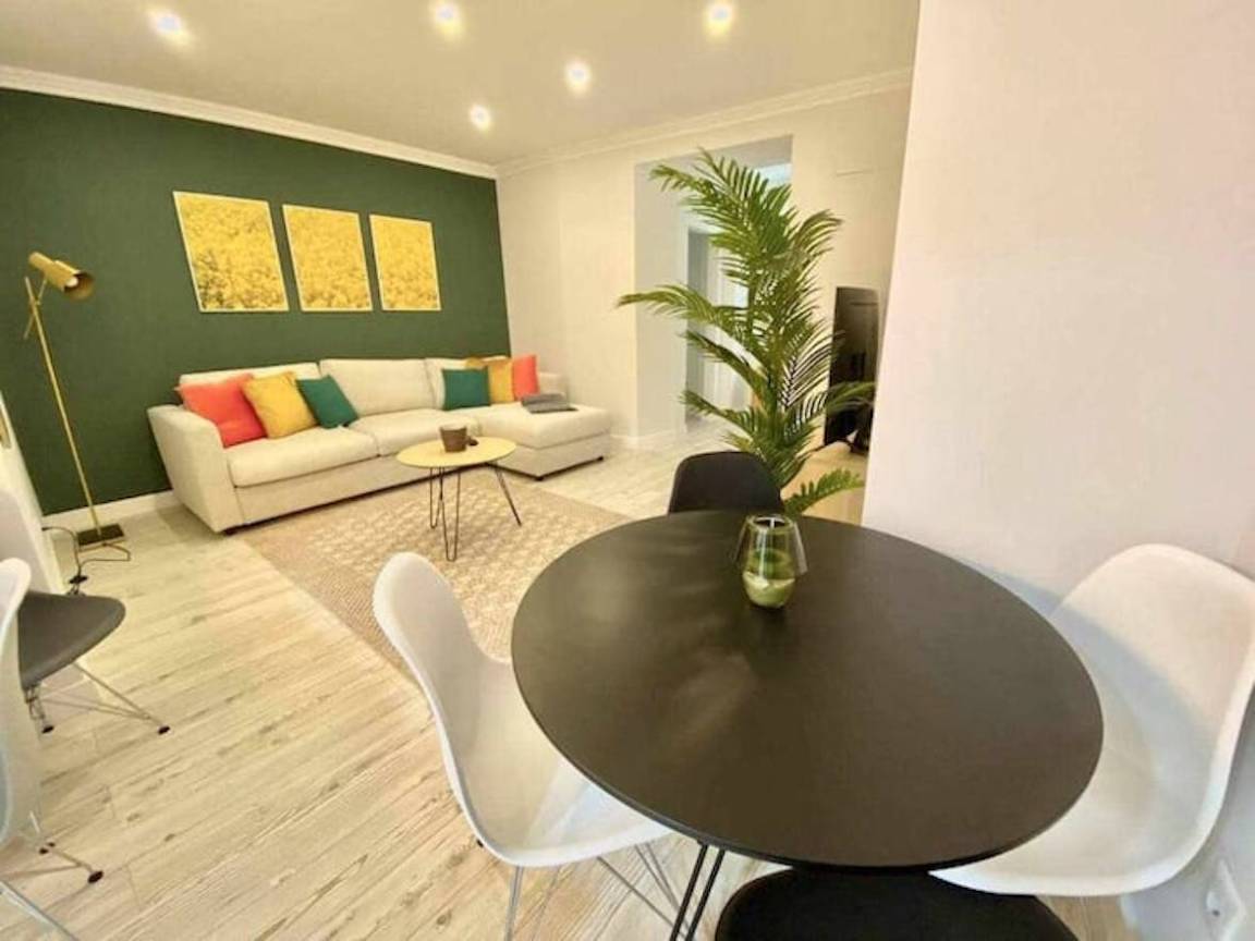 120 M² Apartamento ∙ 3 Quartos ∙ 8 Hóspedes - Lumiar