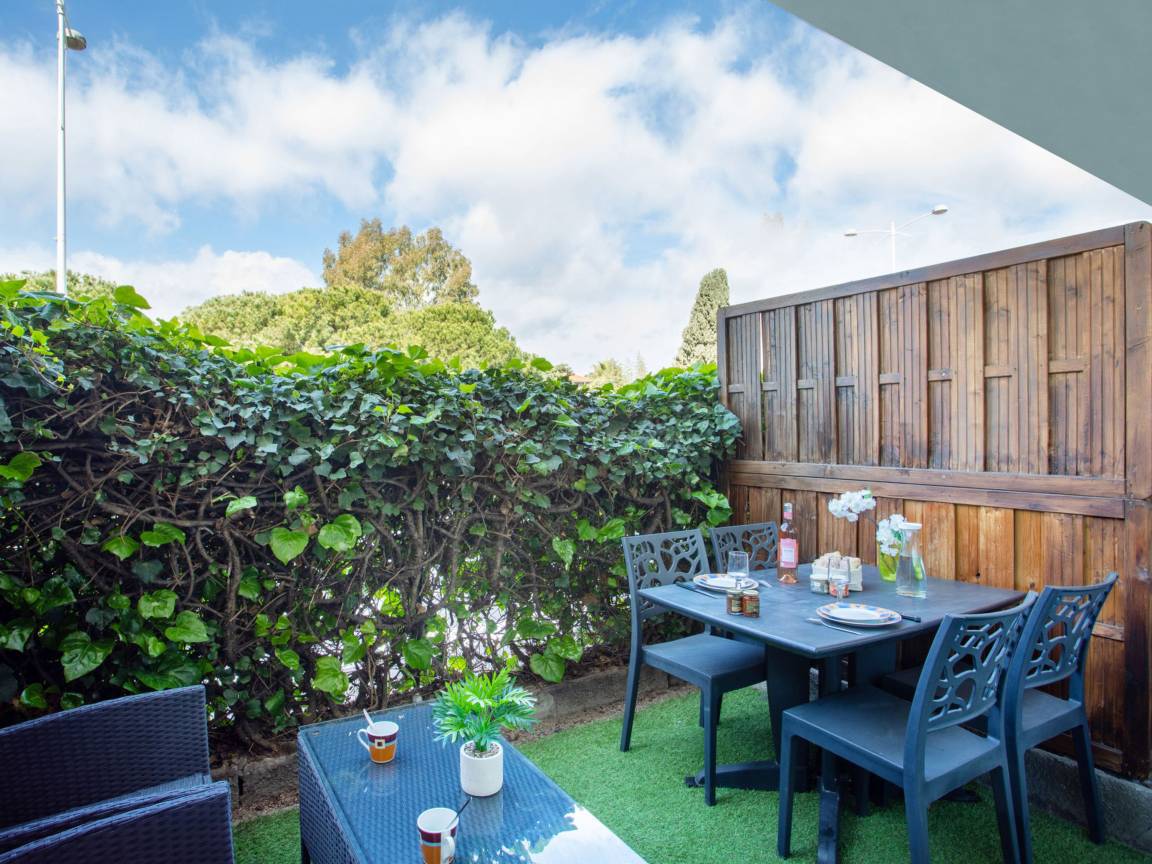 22 M² Huis ∙ 1 Slaapkamer ∙ 2 Gasten - Saint-Laurent-du-Var