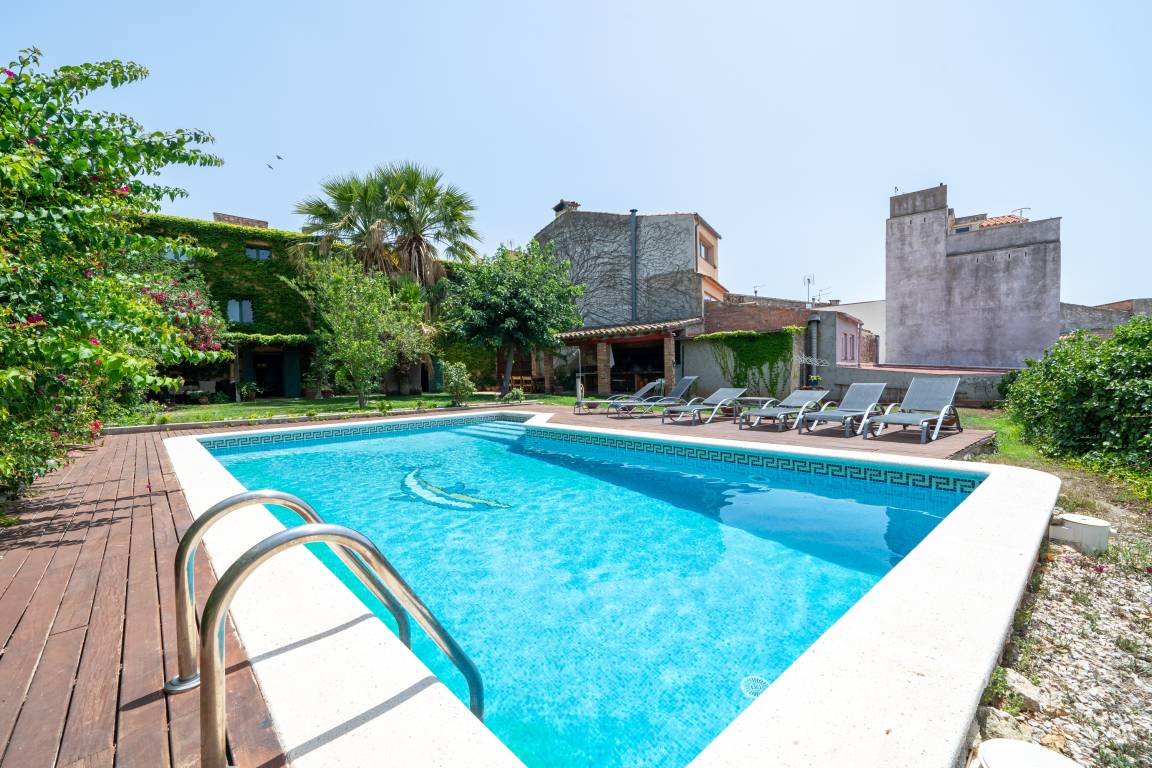 500 M² Casa ∙ 8 Habitaciones ∙ 18 Huéspedes - Roda de Berà